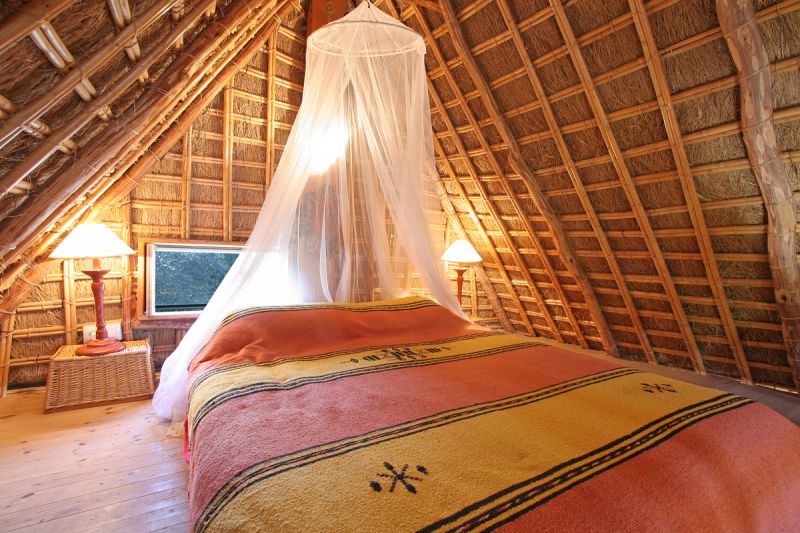 Parece Una Rústica Choza, Pero Su Interior Esconde Algo Impactante ...